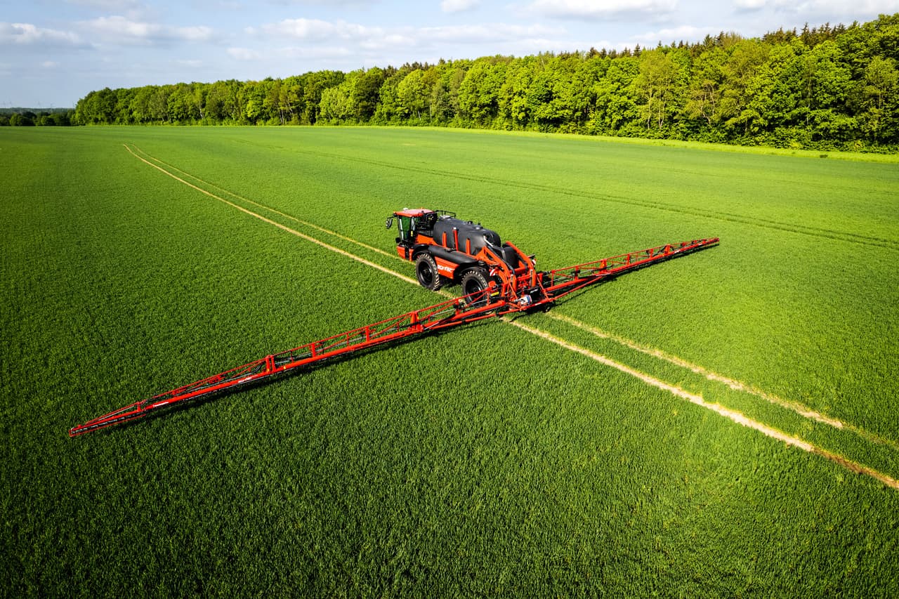 Reesink Canada Wholesale. Crafted for Growers.